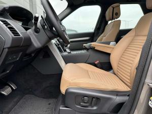 Land Rover Discovery 2025 Viļņa, ar dzinēja tilpumu 3.00 L un nobraukumu 34 tūkst. km par 79100 €, foto 8 vietnē AUTOMOTO.COM.LV