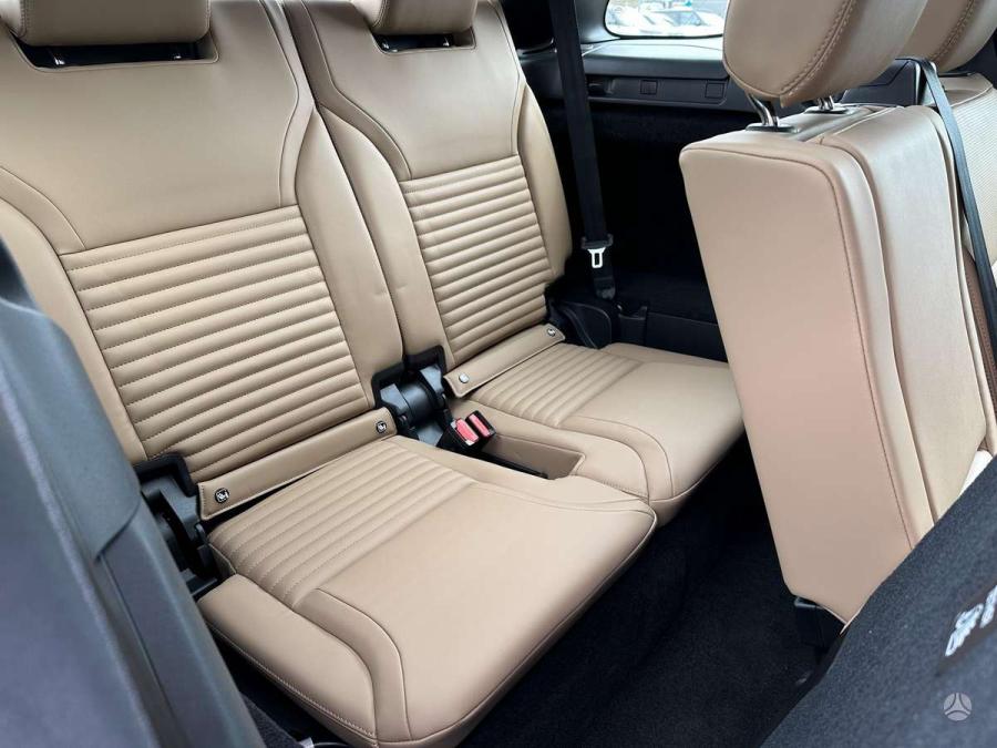 Land Rover Discovery 2025 Viļņa, ar dzinēja tilpumu 3.00 L un nobraukumu 34 tūkst. km par 79100 €, foto 15 vietnē AUTOMOTO.COM.LV