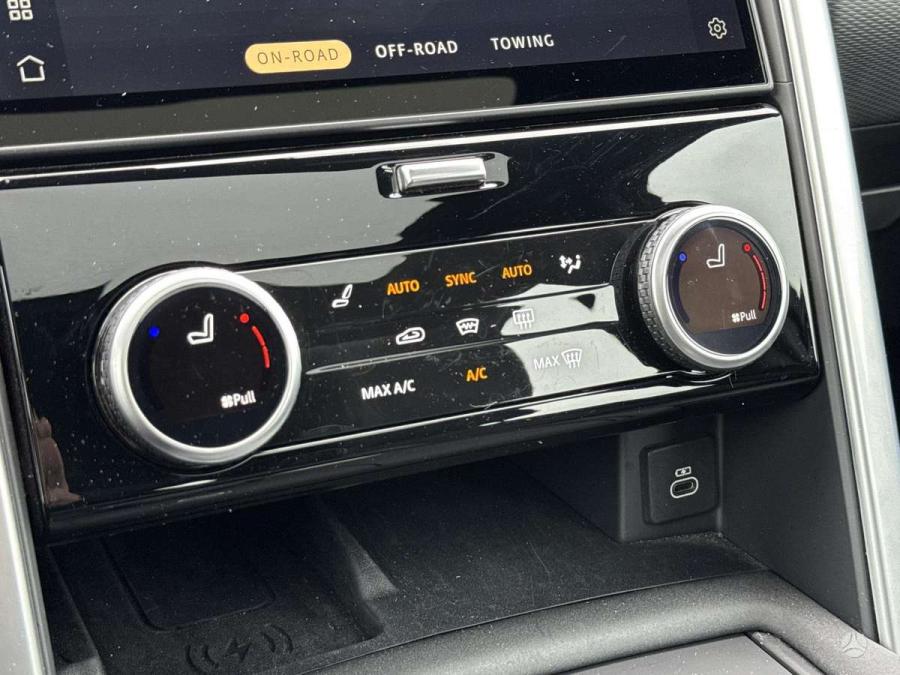 Land Rover Discovery 2025 Viļņa, ar dzinēja tilpumu 3.00 L un nobraukumu 28 tūkst. km par 65500 €, foto 18 vietnē AUTOMOTO.COM.LV