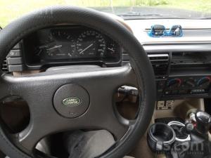 Zaļš Land Rover Discovery 1997 Jelgava, ar dzinēja tilpumu 2.50 L un nobraukumu 251 tūkst. km par 3900 €, foto 3 vietnē AUTOMOTO.COM.LV