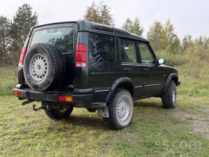 Green Land Rover Discovery 1999 in Riga, with an engine capacity of 2.50 L and mileage of 265 thousand km for 6700 €, photo 5 on AUTOMOTO.COM.LV
