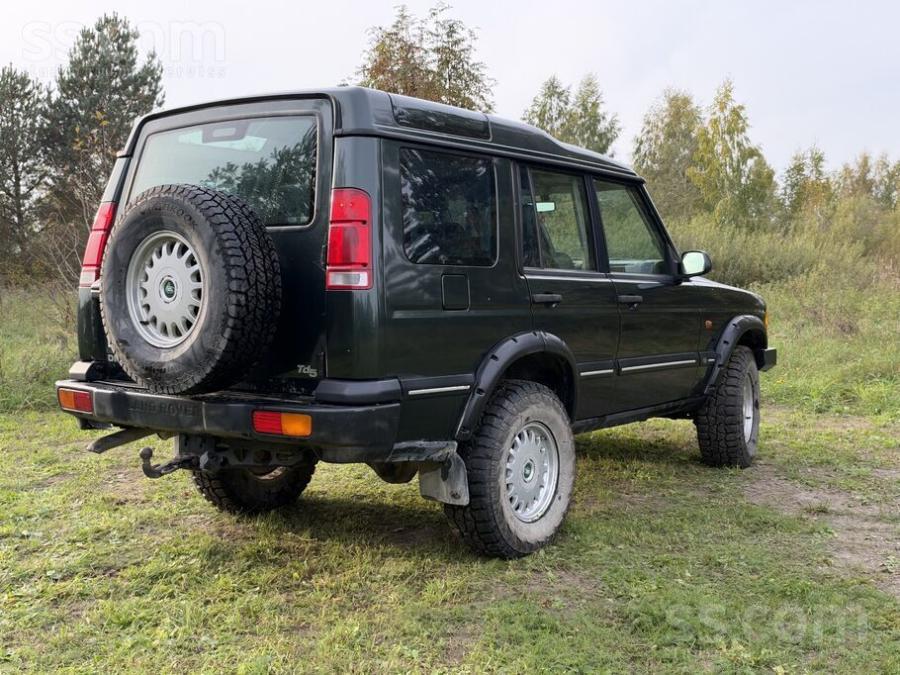 Green Land Rover Discovery 1999 in Riga, with an engine capacity of 2.50 L and mileage of 265 thousand km for 6700 €, photo 5 on AUTOMOTO.COM.LV