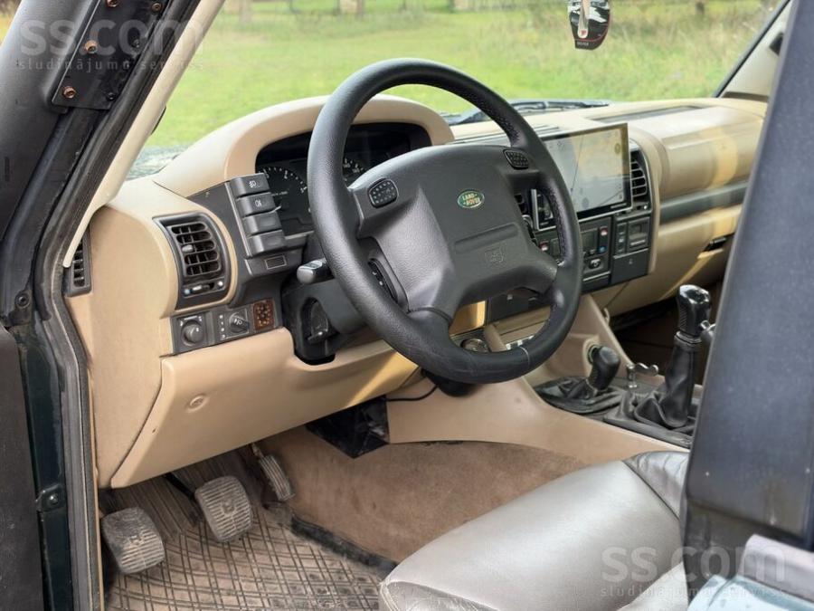 Green Land Rover Discovery 1999 in Riga, with an engine capacity of 2.50 L and mileage of 265 thousand km for 6700 €, photo 8 on AUTOMOTO.COM.LV
