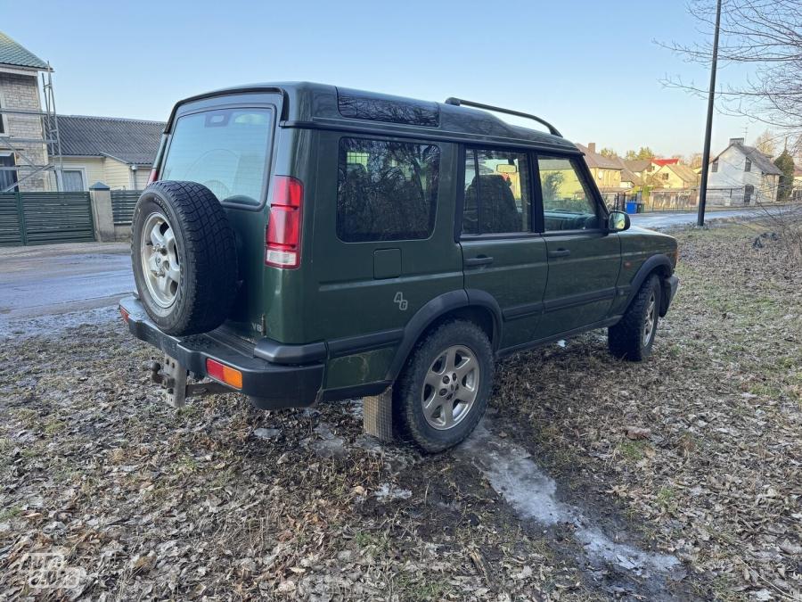 Green Land Rover Discovery 2000 in Alytus, with an engine capacity of 4.00 L and mileage of 300 thousand km for 5500 €, photo 3 on AUTOMOTO.COM.LV