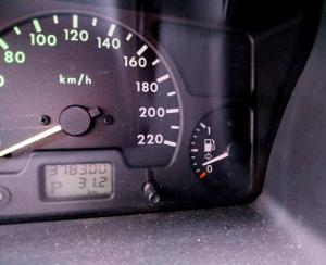 Zaļš Land Rover Discovery 2000 Rīga, ar dzinēja tilpumu 2.50 L un nobraukumu 378 tūkst. km par 2700 €, foto 17 vietnē AUTOMOTO.COM.LV