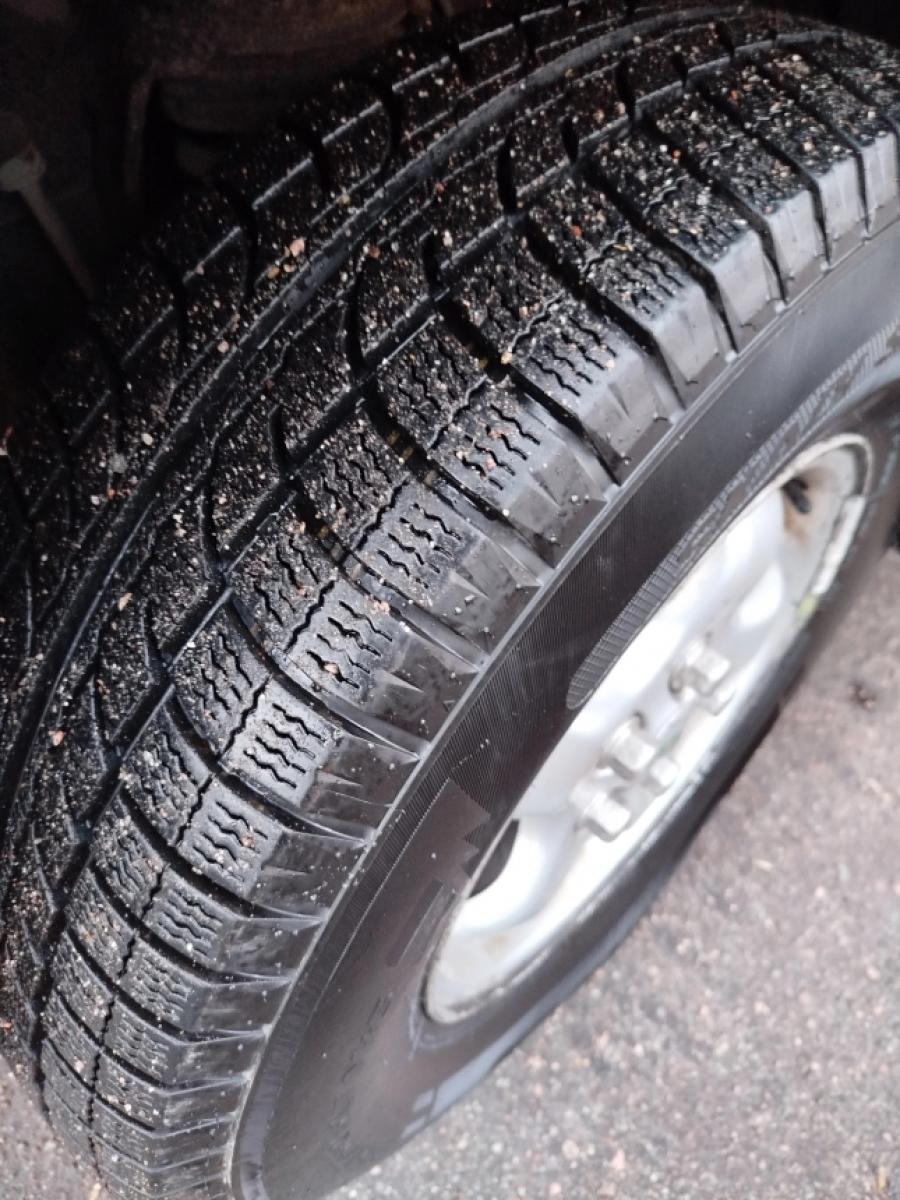 Zaļš Land Rover Discovery 2000 Rīga, ar dzinēja tilpumu 2.50 L un nobraukumu 378 tūkst. km par 2700 €, foto 19 vietnē AUTOMOTO.COM.LV