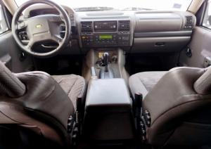 Zaļš Land Rover Discovery 2000 Rīga, ar dzinēja tilpumu 2.50 L un nobraukumu 378 tūkst. km par 2700 €, foto 20 vietnē AUTOMOTO.COM.LV