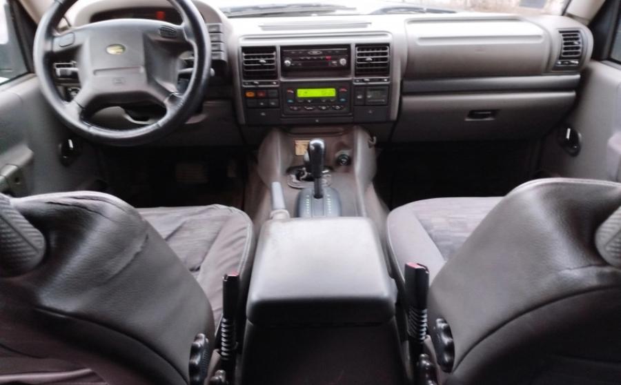 Zaļš Land Rover Discovery 2000 Rīga, ar dzinēja tilpumu 2.50 L un nobraukumu 378 tūkst. km par 2700 €, foto 23 vietnē AUTOMOTO.COM.LV