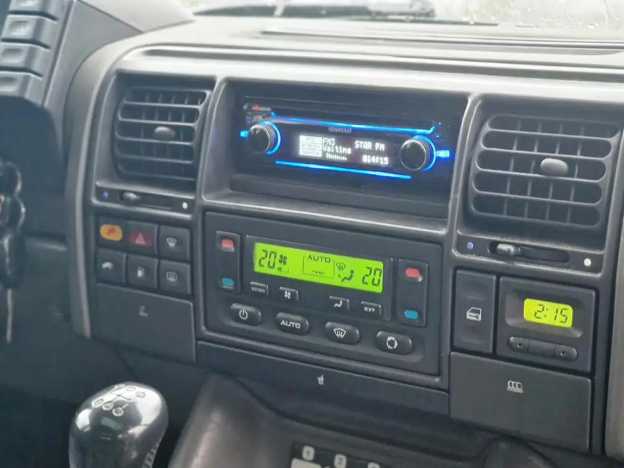 Zaļš Land Rover Discovery 2000 Grobiņa, ar dzinēja tilpumu 2.50 L un nobraukumu 283 tūkst. km par 3250 €, foto 12 vietnē AUTOMOTO.COM.LV