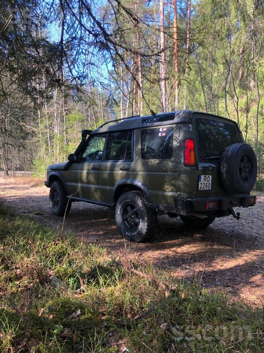 Zaļš Land Rover Discovery 2003 Ogre, ar dzinēja tilpumu 2.50 L un nobraukumu 227 tūkst. km par 8990 €, foto 3 vietnē AUTOMOTO.COM.LV