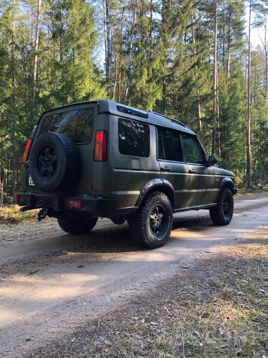 Zaļš Land Rover Discovery 2003 Ogre, ar dzinēja tilpumu 2.50 L un nobraukumu 227 tūkst. km par 8990 €, foto 8 vietnē AUTOMOTO.COM.LV