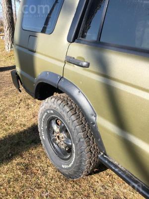 Zaļš Land Rover Discovery 2003 Ogre, ar dzinēja tilpumu 2.50 L un nobraukumu 227 tūkst. km par 8990 €, foto 10 vietnē AUTOMOTO.COM.LV