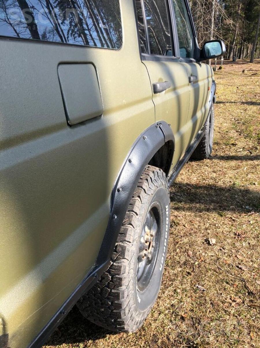 Zaļš Land Rover Discovery 2003 Ogre, ar dzinēja tilpumu 2.50 L un nobraukumu 227 tūkst. km par 8990 €, foto 11 vietnē AUTOMOTO.COM.LV