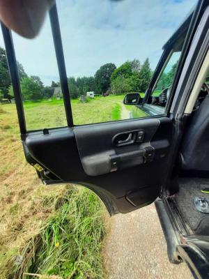 Green Land Rover Discovery 2003 in Anyksciai, with an engine capacity of 2.50 L and mileage of 286 thousand km for 3500 €, photo 10 on AUTOMOTO.COM.LV