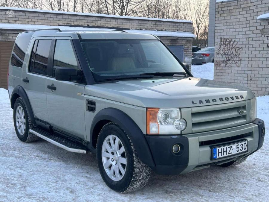 Green Land Rover Discovery 2005 in Ukmerge, with an engine capacity of 2.72 L and mileage of 434 thousand km for 2650 €, photo 1 on AUTOMOTO.COM.LV