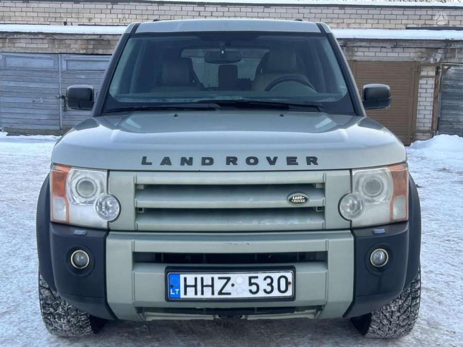 Green Land Rover Discovery 2005 in Ukmerge, with an engine capacity of 2.72 L and mileage of 434 thousand km for 2650 €, photo 3 on AUTOMOTO.COM.LV