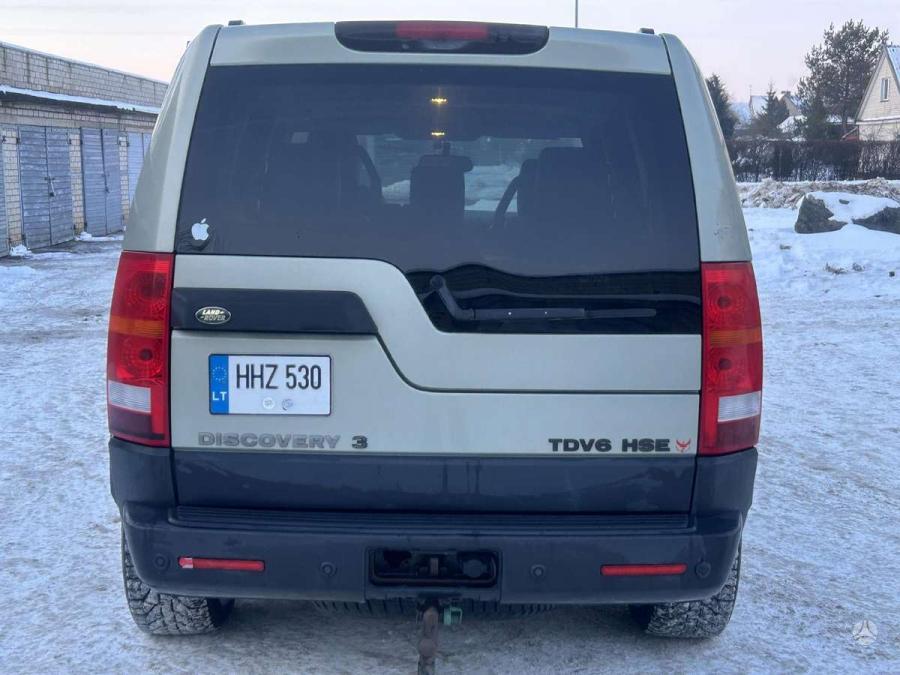 Green Land Rover Discovery 2005 in Ukmerge, with an engine capacity of 2.72 L and mileage of 434 thousand km for 2650 €, photo 6 on AUTOMOTO.COM.LV
