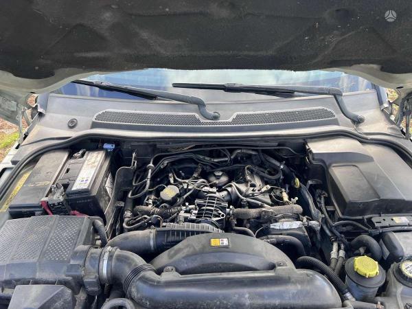 Zaļš Land Rover Discovery 2005 Viļņa, ar dzinēja tilpumu 2.72 L un nobraukumu 350 tūkst. km par 2300 €, foto 6 vietnē AUTOMOTO.COM.LV