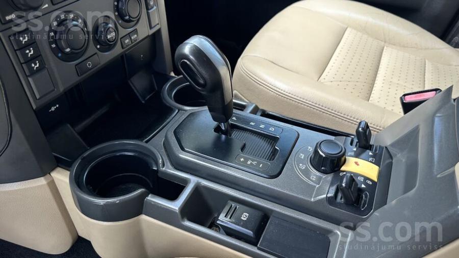Zaļš Land Rover Discovery 2006 Rēzekne, ar dzinēja tilpumu 2.70 L un nobraukumu 298 tūkst. km par 4700 €, foto 16 vietnē AUTOMOTO.COM.LV