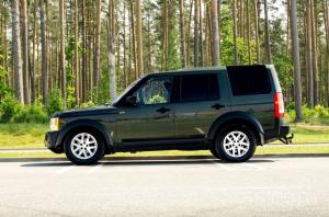 Zaļš Land Rover Discovery 2007 Rīga, ar dzinēja tilpumu 2.70 L un nobraukumu 346 tūkst. km par 39500 €, foto 5 vietnē AUTOMOTO.COM.LV