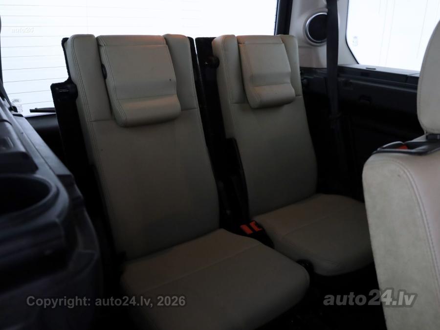 Zaļš Land Rover Discovery 2007 Tallina, ar dzinēja tilpumu 2.70 L un nobraukumu 299 tūkst. km par 2999 €, foto 9 vietnē AUTOMOTO.COM.LV