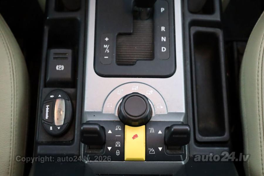 Zaļš Land Rover Discovery 2007 Tallina, ar dzinēja tilpumu 2.70 L un nobraukumu 299 tūkst. km par 2999 €, foto 10 vietnē AUTOMOTO.COM.LV