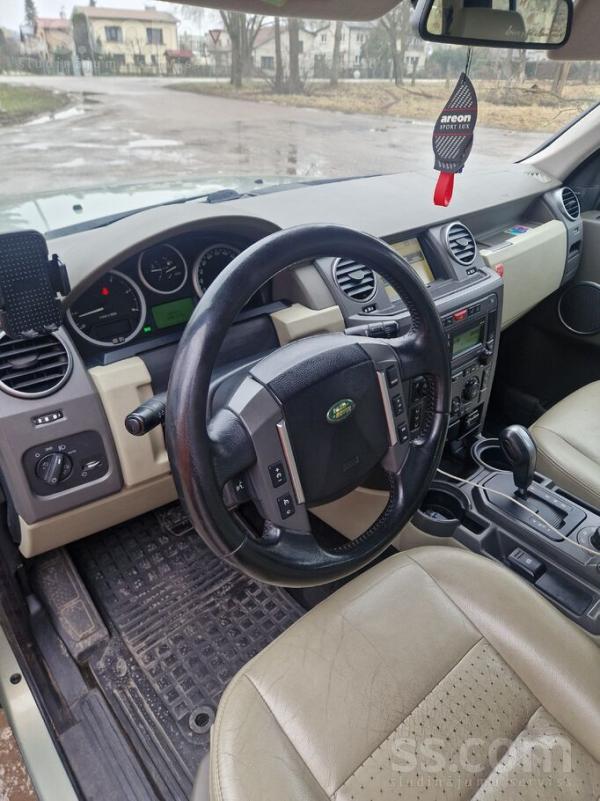 Green Land Rover Discovery 2007 in Jelgava, with an engine capacity of 2.70 L and mileage of 444 thousand km for 4350 €, photo 9 on AUTOMOTO.COM.LV