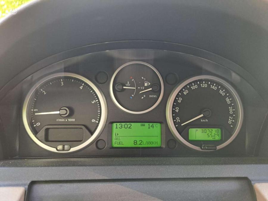Green Land Rover Discovery 2008 in Rokiskis, with an engine capacity of 2.70 L and mileage of 308 thousand km for 3990 €, photo 6 on AUTOMOTO.COM.LV