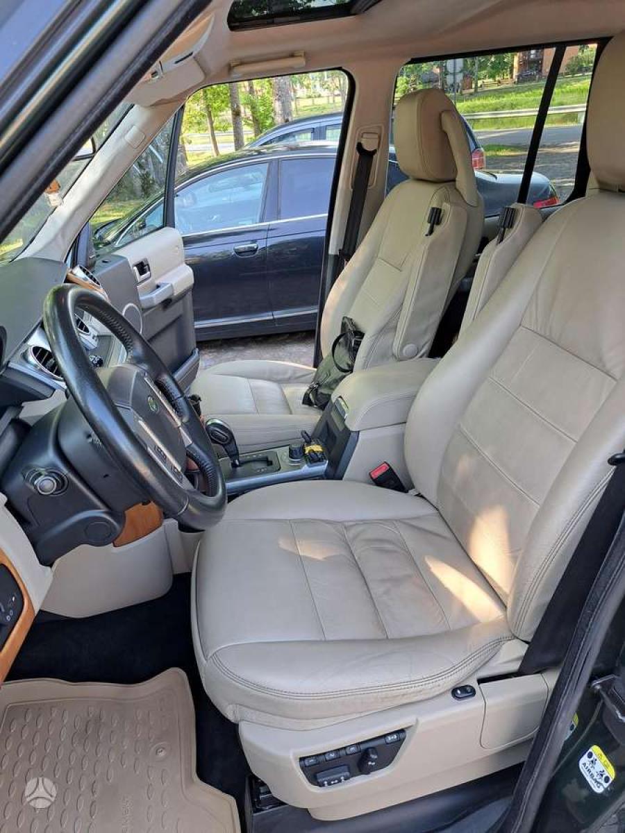 Green Land Rover Discovery 2008 in Rokiskis, with an engine capacity of 2.70 L and mileage of 308 thousand km for 3990 €, photo 14 on AUTOMOTO.COM.LV