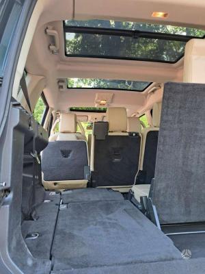 Green Land Rover Discovery 2008 in Rokiskis, with an engine capacity of 2.70 L and mileage of 308 thousand km for 3990 €, photo 17 on AUTOMOTO.COM.LV