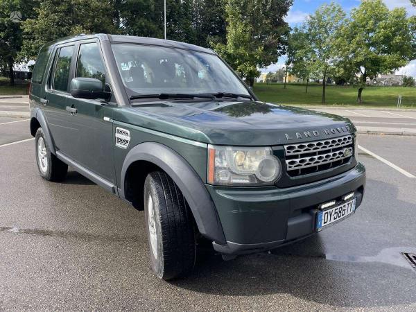 Green Land Rover Discovery 2010 in Taurage, with an engine capacity of 2.70 L and mileage of 380 thousand km for 3700 €, photo 2 on AUTOMOTO.COM.LV