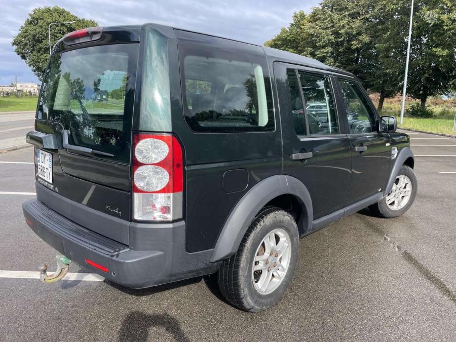 Zaļš Land Rover Discovery 2010 Tauragė, ar dzinēja tilpumu 2.70 L un nobraukumu 380 tūkst. km par 3700 €, foto 3 vietnē AUTOMOTO.COM.LV