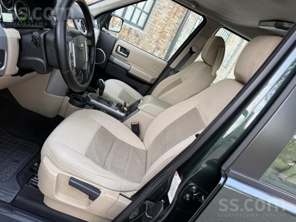 Zaļš Land Rover Discovery 2010 Rīga, ar dzinēja tilpumu 2.70 L un nobraukumu 265 tūkst. km par 7480 €, foto 10 vietnē AUTOMOTO.COM.LV