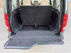 Zaļš Land Rover Discovery 2010 Rīga, ar dzinēja tilpumu 2.70 L un nobraukumu 265 tūkst. km par 7480 €, foto 16 vietnē AUTOMOTO.COM.LV