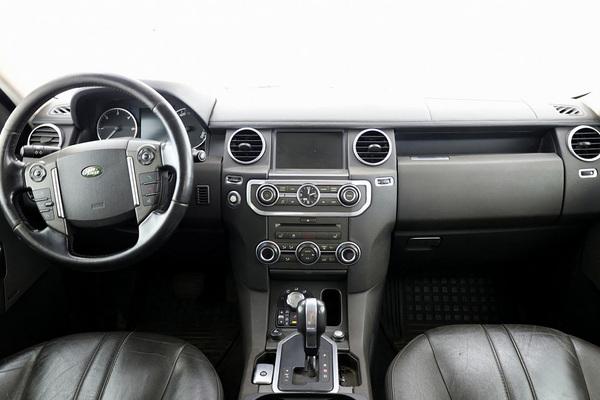 Green Land Rover Discovery 2010 in Tallinn, with an engine capacity of 2.70 L and mileage of 334 thousand km for 1699 €, photo 5 on AUTOMOTO.COM.LV