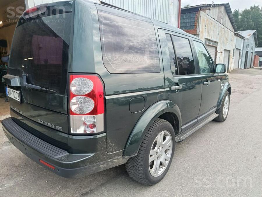 Zaļš Land Rover Discovery 2010 Rīga, ar dzinēja tilpumu 3.00 L un nobraukumu 320 tūkst. km par 6700 €, foto 4 vietnē AUTOMOTO.COM.LV