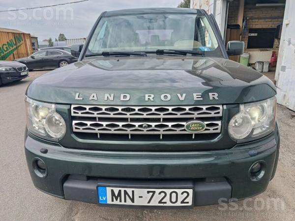 Green Land Rover Discovery 2010 in Riga, with an engine capacity of 3.00 L and mileage of 320 thousand km for 6700 €, photo 5 on AUTOMOTO.COM.LV