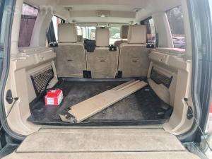 Zaļš Land Rover Discovery 2010 Rīga, ar dzinēja tilpumu 3.00 L un nobraukumu 320 tūkst. km par 6700 €, foto 8 vietnē AUTOMOTO.COM.LV
