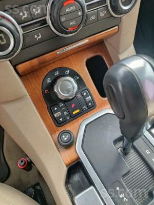 Zaļš Land Rover Discovery 2010 Rīga, ar dzinēja tilpumu 3.00 L un nobraukumu 320 tūkst. km par 6700 €, foto 11 vietnē AUTOMOTO.COM.LV