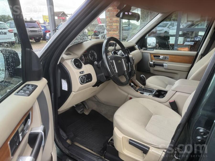 Zaļš Land Rover Discovery 2010 Talsi, ar dzinēja tilpumu 3.00 L un nobraukumu 322 tūkst. km par 7995 €, foto 10 vietnē AUTOMOTO.COM.LV