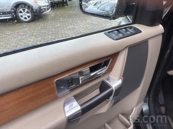 Zaļš Land Rover Discovery 2010 Talsi, ar dzinēja tilpumu 3.00 L un nobraukumu 322 tūkst. km par 7995 €, foto 11 vietnē AUTOMOTO.COM.LV