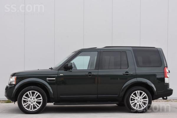 Green Land Rover Discovery 2011 in Riga, with an engine capacity of 3.00 L and mileage of 285 thousand km for 10500 €, photo 2 on AUTOMOTO.COM.LV