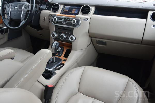 Green Land Rover Discovery 2011 in Riga, with an engine capacity of 3.00 L and mileage of 285 thousand km for 10500 €, photo 8 on AUTOMOTO.COM.LV
