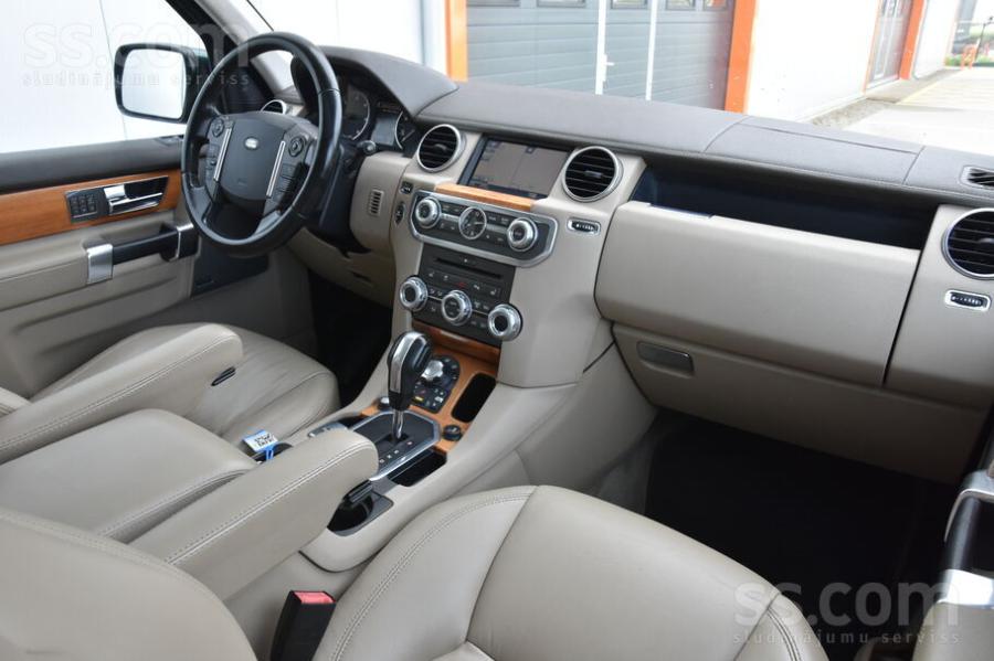 Green Land Rover Discovery 2011 in Riga, with an engine capacity of 3.00 L and mileage of 285 thousand km for 9750 €, photo 7 on AUTOMOTO.COM.LV