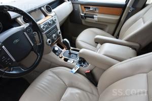 Green Land Rover Discovery 2011 in Riga, with an engine capacity of 3.00 L and mileage of 285 thousand km for 9750 €, photo 8 on AUTOMOTO.COM.LV