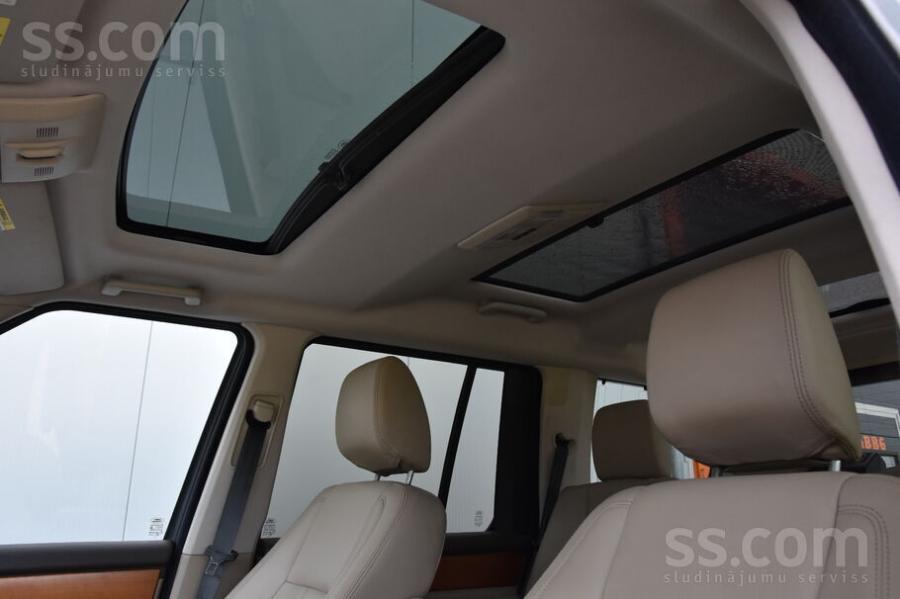 Green Land Rover Discovery 2011 in Riga, with an engine capacity of 3.00 L and mileage of 285 thousand km for 9750 €, photo 11 on AUTOMOTO.COM.LV