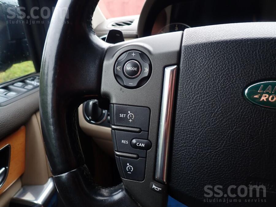 Zaļš Land Rover Discovery 2012 Liepāja, ar dzinēja tilpumu 3.00 L un nobraukumu 353 tūkst. km par 10850 €, foto 14 vietnē AUTOMOTO.COM.LV