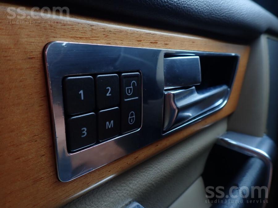 Zaļš Land Rover Discovery 2012 Liepāja, ar dzinēja tilpumu 3.00 L un nobraukumu 353 tūkst. km par 10850 €, foto 16 vietnē AUTOMOTO.COM.LV