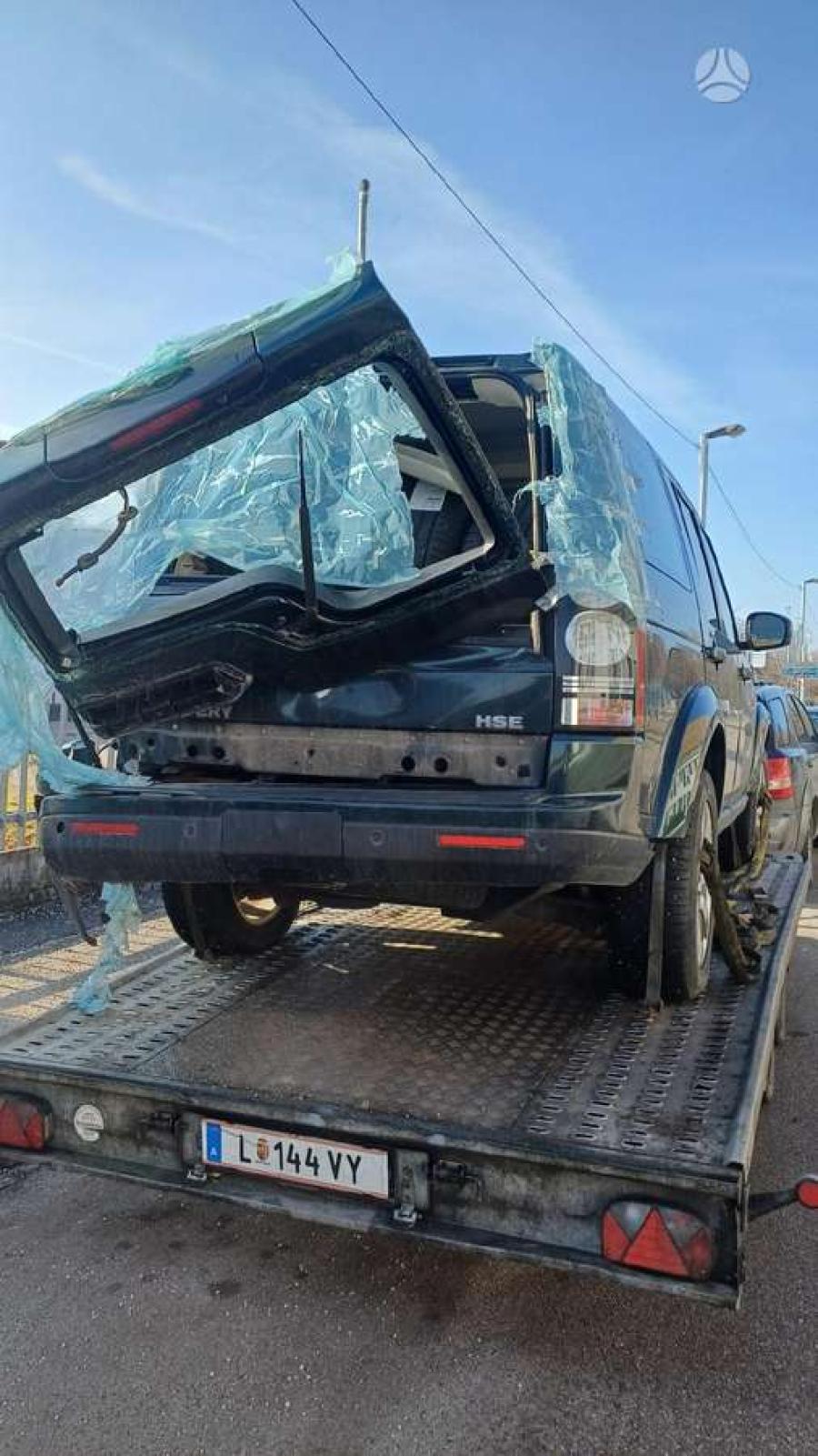 Zaļš Land Rover Discovery 2014 Anykščiai, ar dzinēja tilpumu 2.99 L un nobraukumu 135 tūkst. km par 5300 €, foto 5 vietnē AUTOMOTO.COM.LV