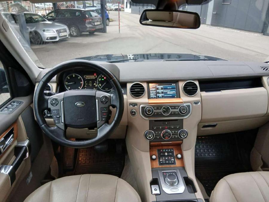 Zaļš Land Rover Discovery 2014 Anykščiai, ar dzinēja tilpumu 2.99 L un nobraukumu 135 tūkst. km par 5300 €, foto 8 vietnē AUTOMOTO.COM.LV